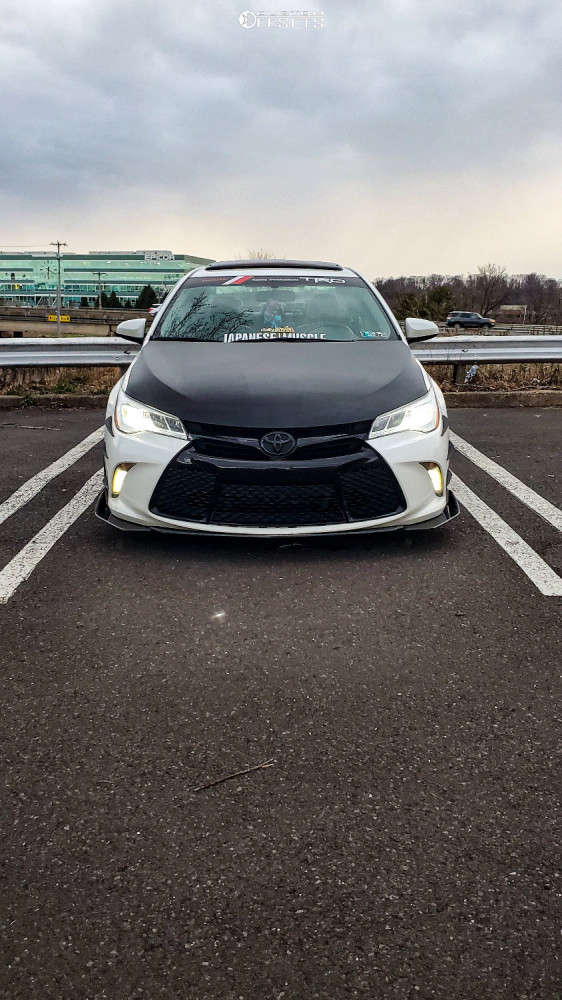 2016 Toyota Camry with 18x9.5 30 Aodhan Ah08 and 245/40R18 Michelin ...