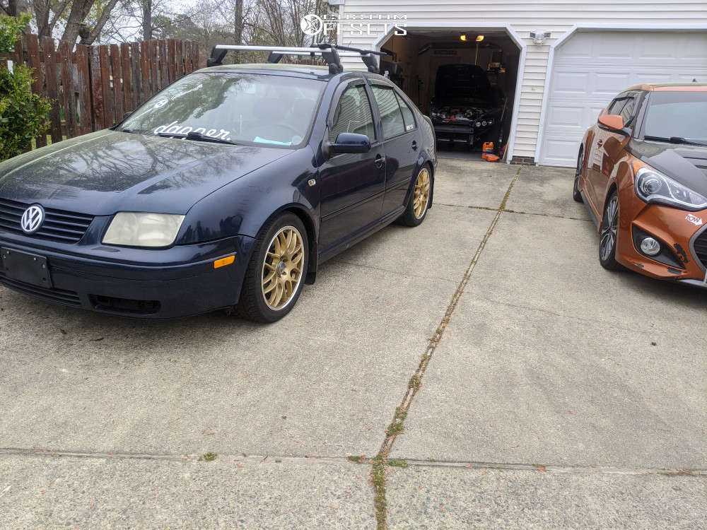 2002 Volkswagen Jetta with 17x7.5 45 Drag Dr34 and 225/45R17 Kumho ...