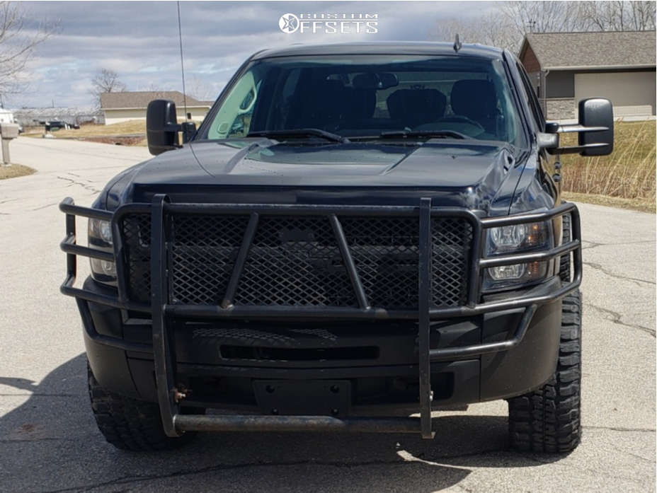 2009 Chevrolet Silverado 2500 HD with 20x12 -51 Vision Razor and 33/12 ...