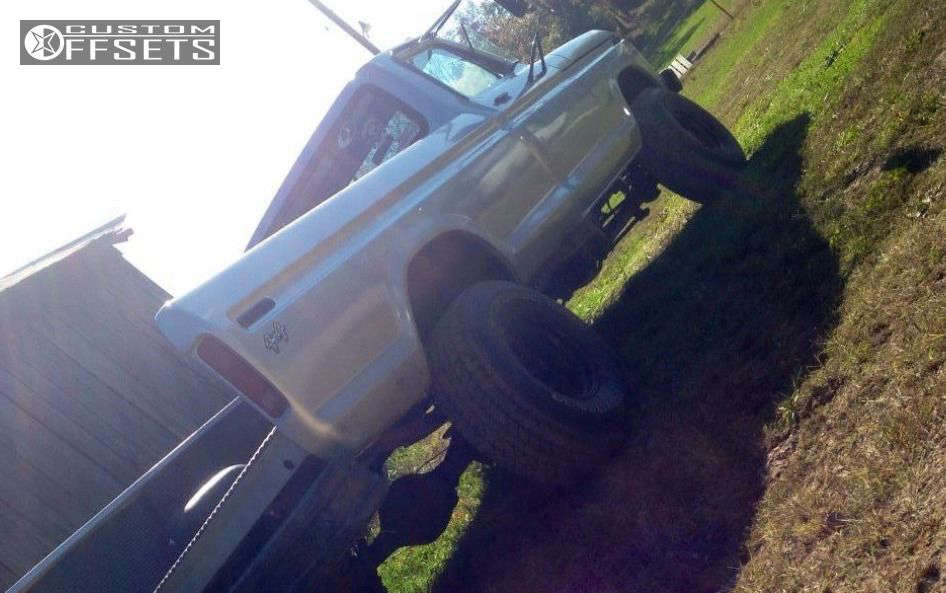 1974 Ford F-250 with 15x10 -76 Pro Comp Series 52 and 33/12.5R15 ...