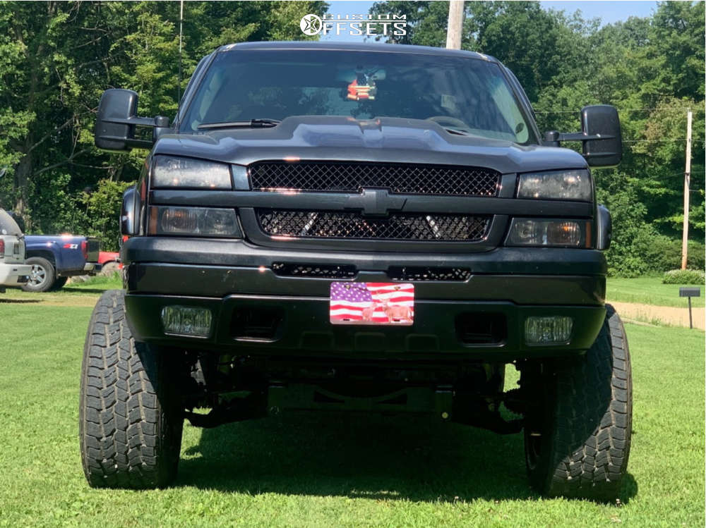 2004 Chevrolet Silverado 2500 HD with 18x12 -44 Fuel Hostage and 35/12 ...