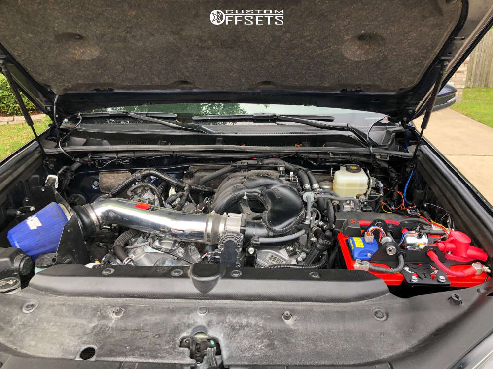 2019 Toyota 4Runner with 22x10 -19 Fuel Vapor and 33/12.5R22 Nitto ...