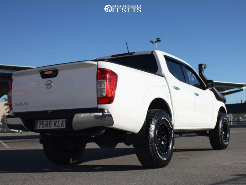 2018 Nissan Frontier with 17x9 Japan Racing Jrx8 and 33/12.5R17 ...