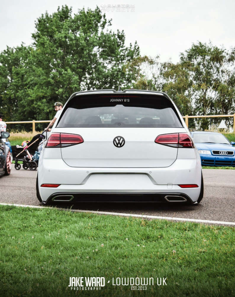 2018 Volkswagen Golf R with 17x9.5 26 BBS Rs and 195/45R17 Nankang NS ...