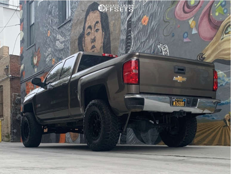 2015 Chevrolet Silverado 1500 with 18x9 18 Walker Evans Legacy and 37/ ...