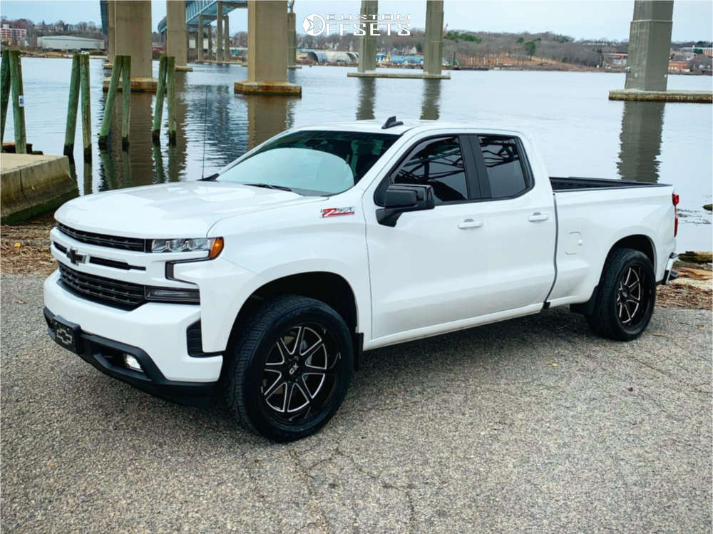 2019 Chevrolet Silverado 1500 with 22x10 -18 XD Xd844 and 305/45R22 ...