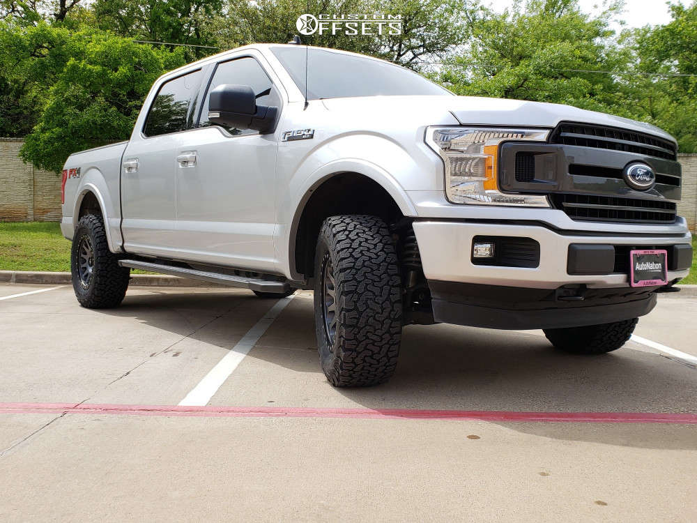 2019 Ford F-150 with 18x9 1 Fuel Vector and 305/65R18 BFGoodrich All ...