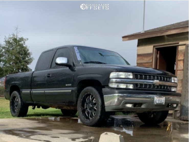 2001 Chevrolet Silverado 1500 with 20x9 18 Ultra Hunter and 275/55R20 ...