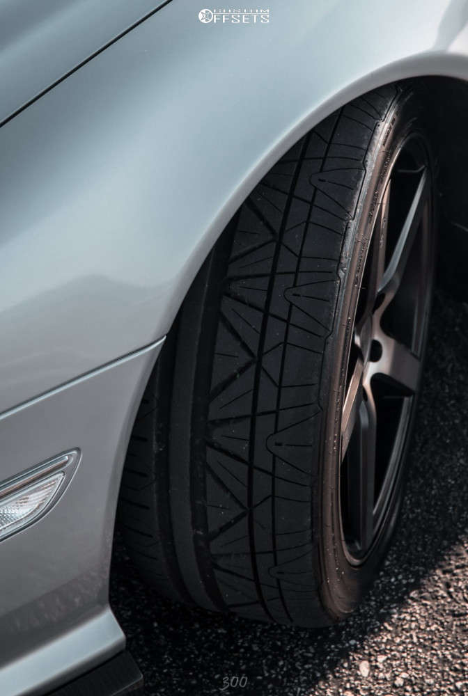 2004 Mercedes-Benz CL55 AMG with 19x8.5 45 Niche Milan and 245/40R19 ...