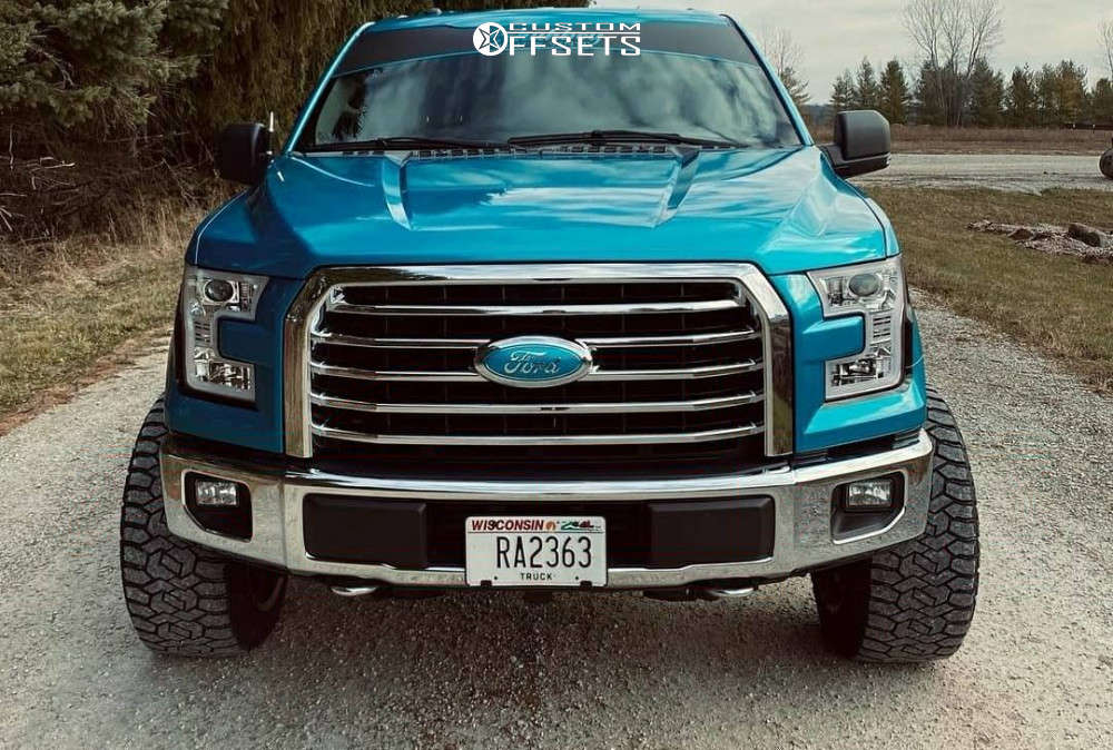 2015 Ford F-150 with 20x12 -44 Hostile Jigsaw and 33/12.5R20 Fury ...