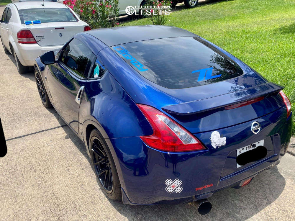 2017 Nissan 370Z with 19x9.5 20 Ferrada FR2 and 245/40R19 Continental ...