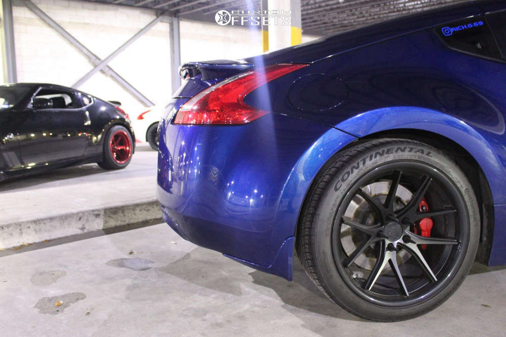 2017 Nissan 370Z with 19x9.5 20 Ferrada FR2 and 245/40R19 Continental ...