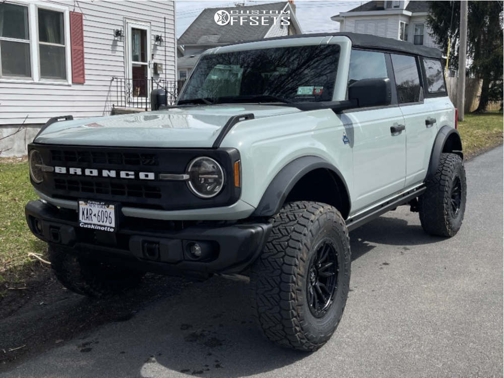 Rough Country 3.5" Suspension Lifts for 21-23 Ford Bronco | 51027-RC ...